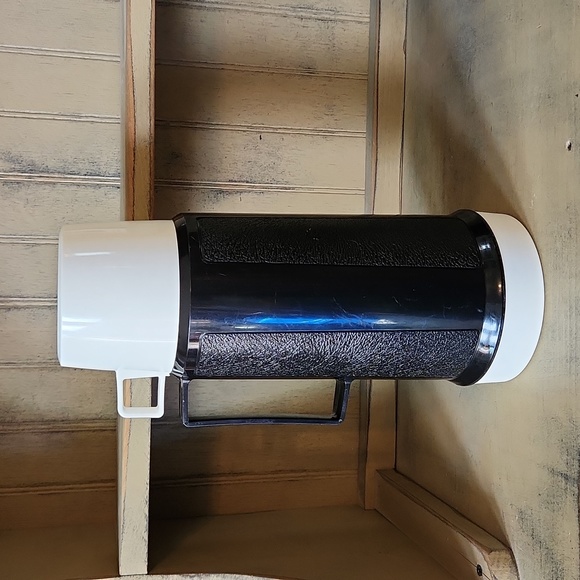 Thermos | Kitchen | Hot And Cold Thermos | Poshmark